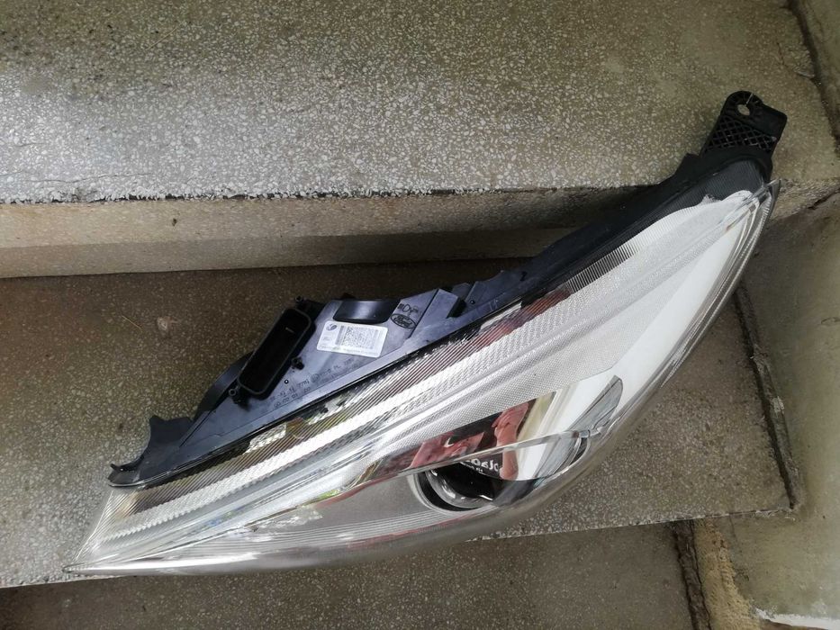 Фар Форд Фокус ляв/Фар Ford Focus LED Bi-Xenon MK3/Фар Focus Xenon гр ...