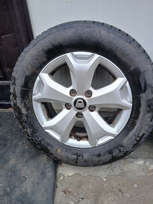Jante aliaj Dacia Duster an 2022 cu cauciucuri de iarnă R16 dot 2024 ...