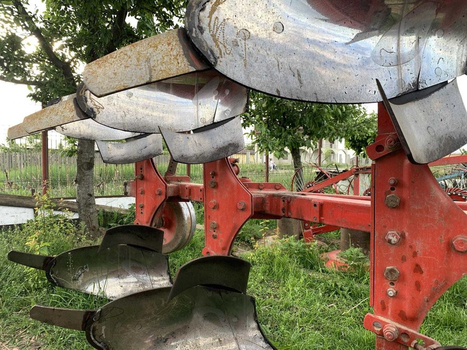 Plug reversibil 3+1 brazde Iasi • OLX.ro