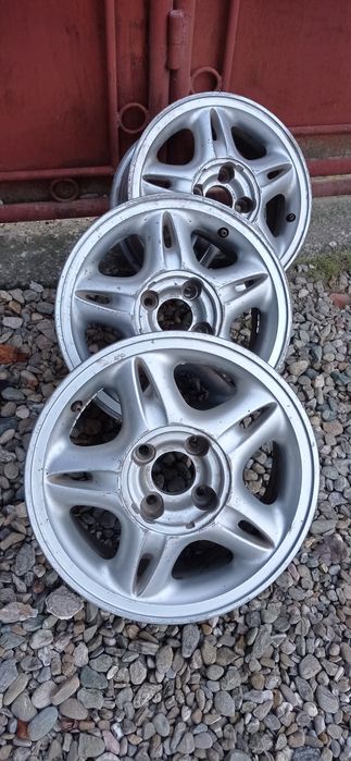 Vând Genti auto pentru cauciuc Sacele • OLX.ro