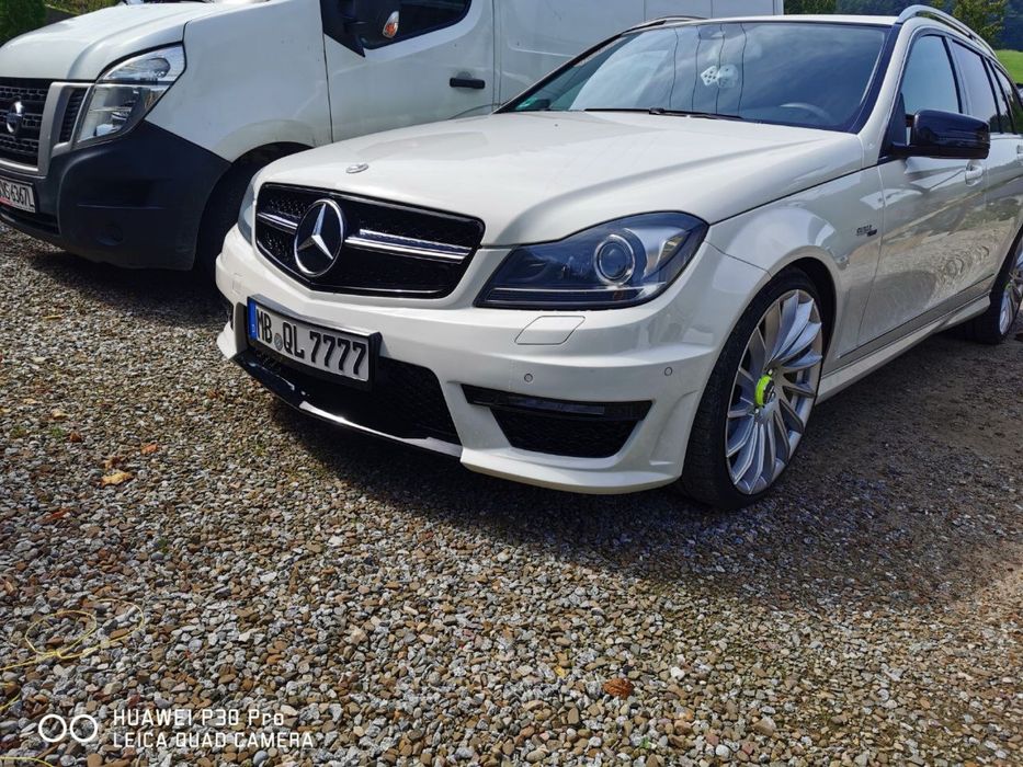 Mercedes-Benz C 300. CDI 4MATIC AMG C63 Fagaras • OLX.ro
