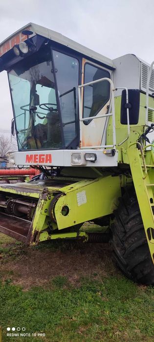 Комбайна Mega Claas 208, с 2 хедера гр. Бяла Слатина • OLX.bg