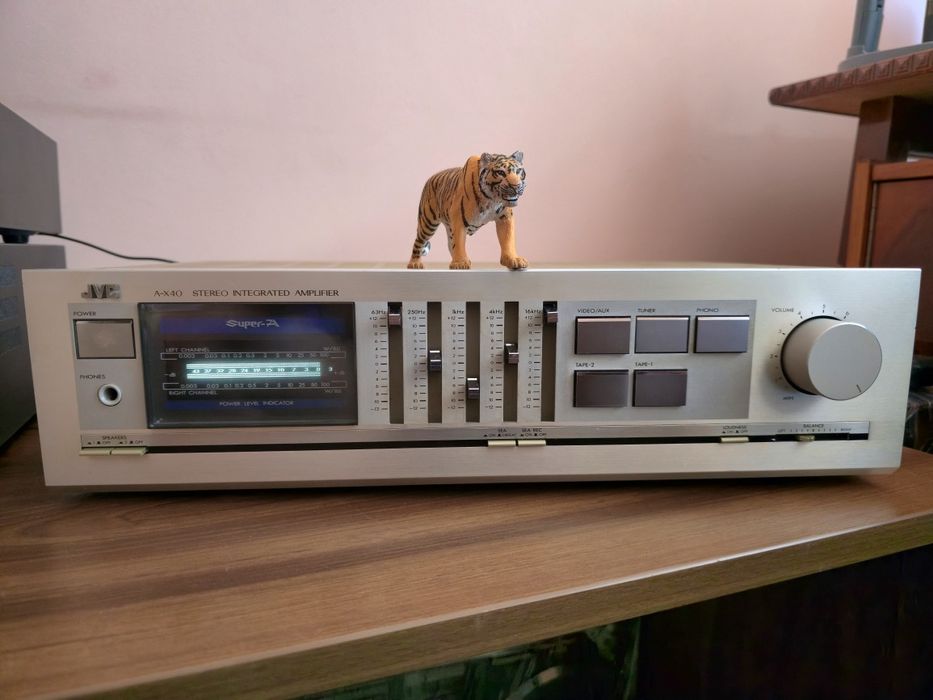 Jvc A-X40. Amplificator cu egalizator. Din vremuri de aur. Preț fix ...