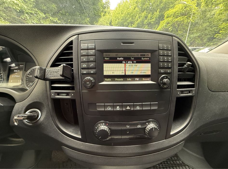 Mercedes Vito 2016 2.2 Automat 4x4 8 locuri Rosu • OLX.ro