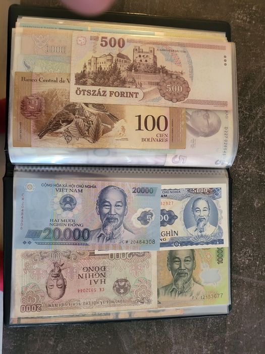 Vand catalog complet de bancnote de colectie UNC din intreaga lume ...