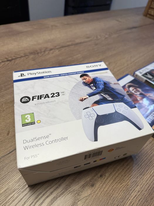 Controller PS5 + Fifa 23 + Stray + Street Fighter Brasov • OLX.ro