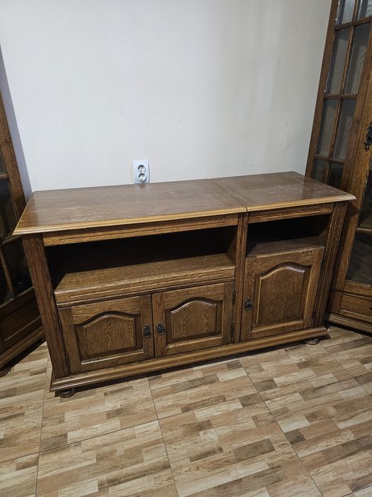 Corpuri de mobila stil classic din lemn masiv Gavojdia • OLX.ro