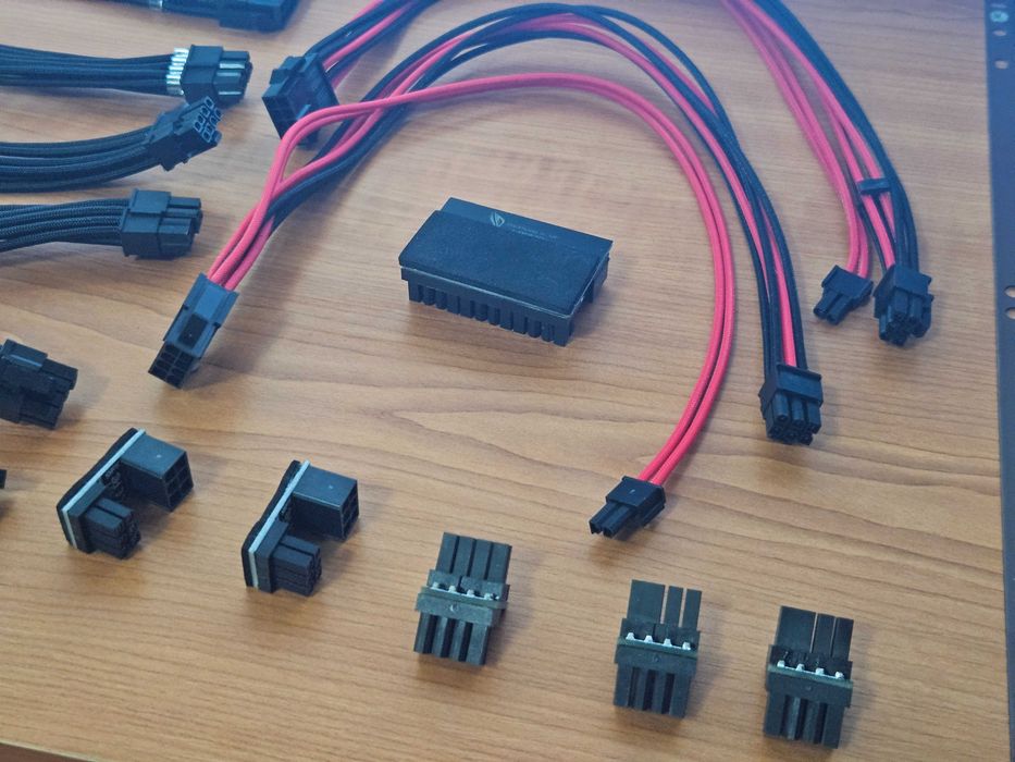 Cabluri sleeve custom pt gpu placa de baza cpu Brasov • OLX.ro
