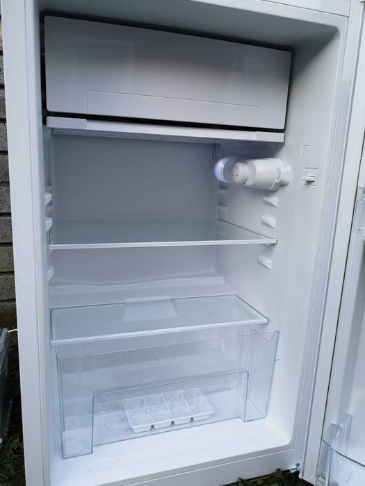 Frigider auto 12 V/24V, NOU DE FABRICA, rulota, camper pavilion apicol ...