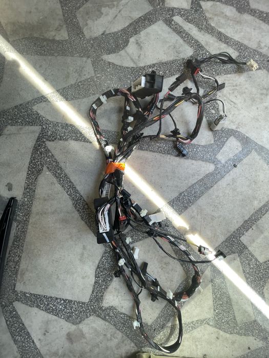 Tailgate/trunk wiring harness за Grand Cherokee wk2 гр. Плевен Широк ...