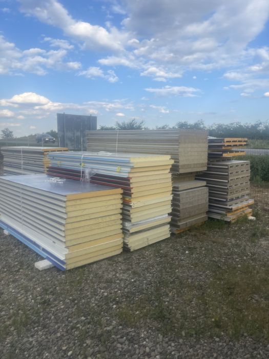 Panouri sandwich ( panouri termoizolante) Botosani • OLX.ro