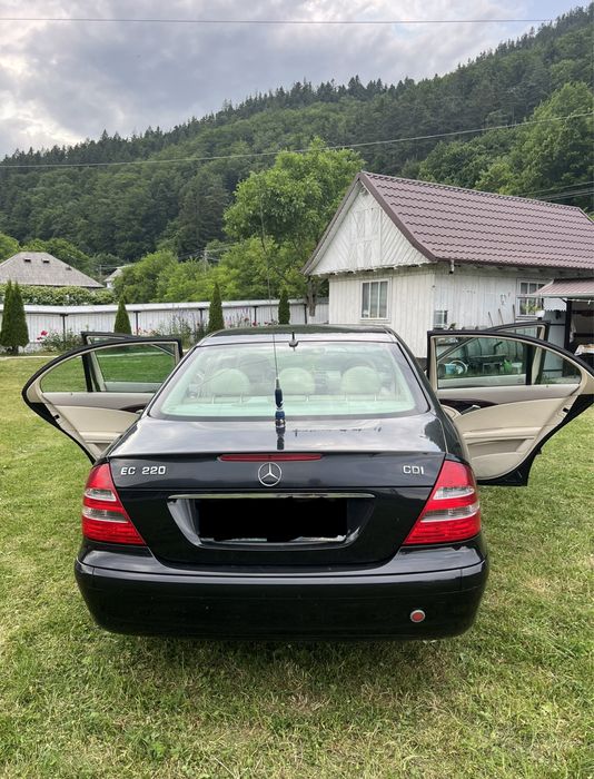 Mercedes-Benz // w211 // E220 CDI Magazia • OLX.ro