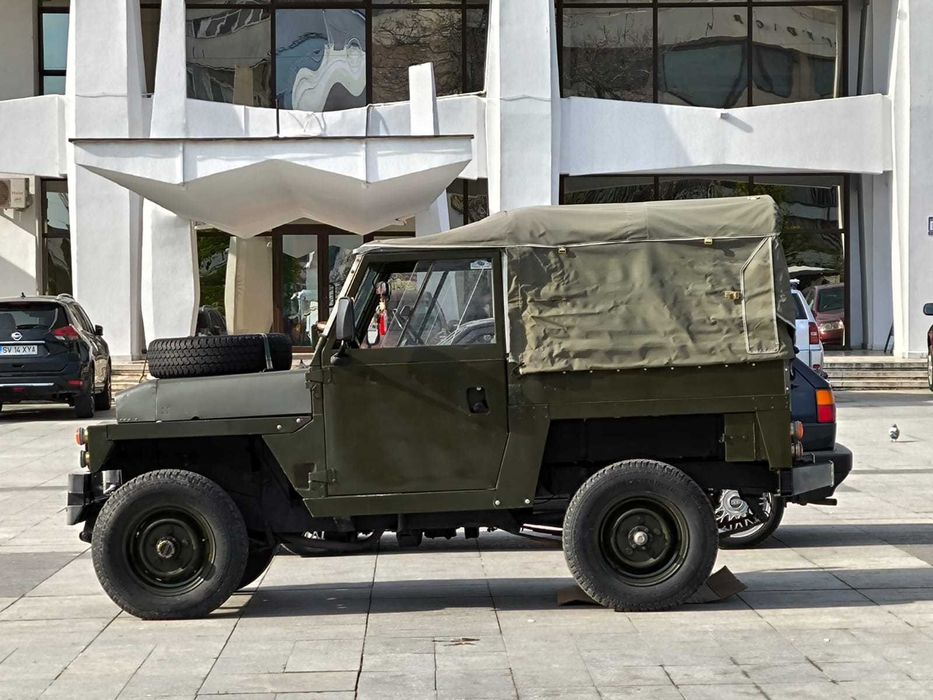 LAND ROVER SERIES III vehicul militar istoric Vaslui • OLX.ro