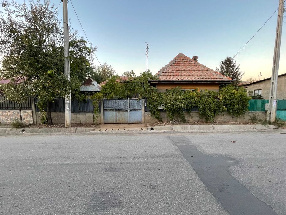 Casa de vanzare , com. Simian, jud. Mehedinti Simian • OLX.ro