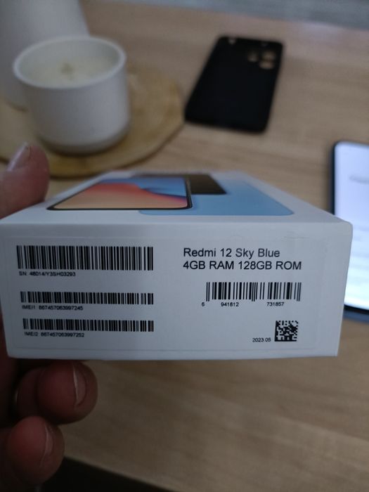 Xiaomi Redmi 12 Sky Blue Rosu • OLX.ro