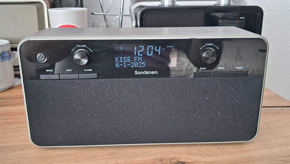 Radio SANDSTROM, Dab +/ FM Targu Jiu • OLX.ro