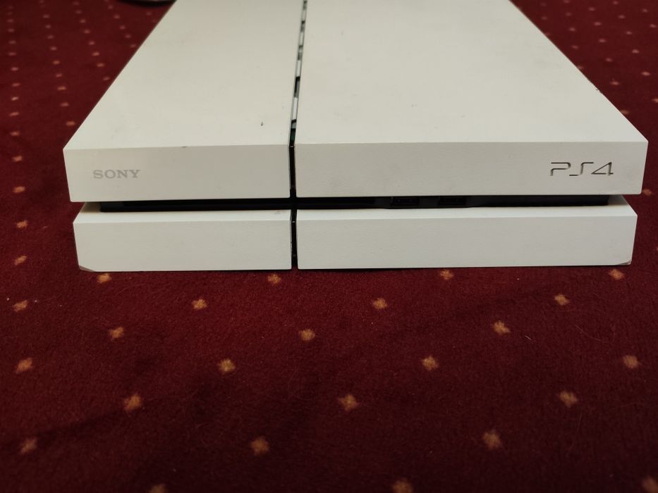 PS4 FAT Alb defect Prundu Bargaului • OLX.ro