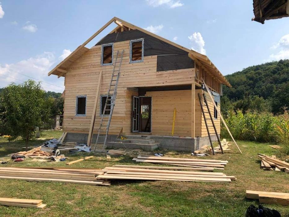 Vand si construim case și cabane din lemn orce model Dej • OLX.ro