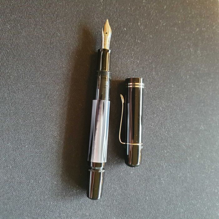 Stilou M101N Grey-Blue Pelikan - Ediție Limitată Bucuresti Sectorul 4 ...