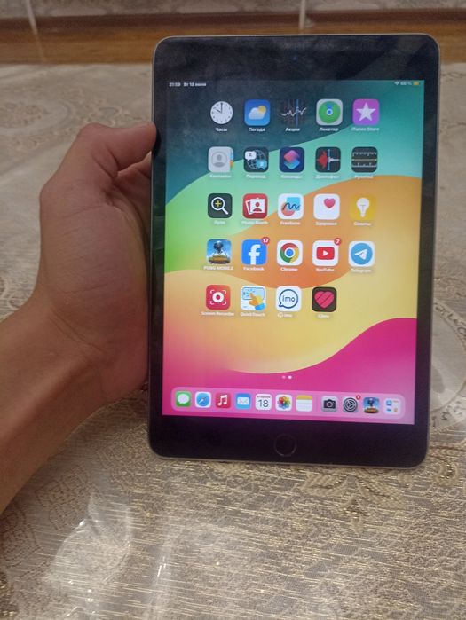 IPad 5 mini sotiladi aybi yoq: 160 у.е. - Мобильные телефоны Каган на Olx