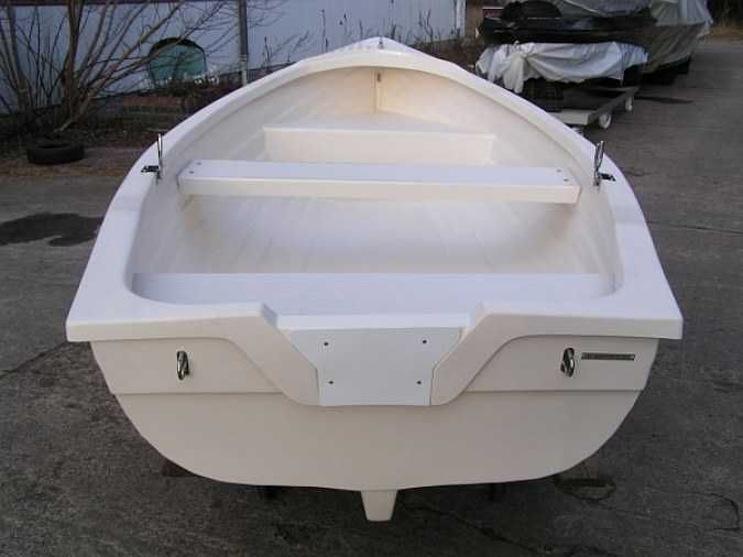 Barca fibra de sticla/plastic Classic Liner 390 Slatioara • OLX.ro