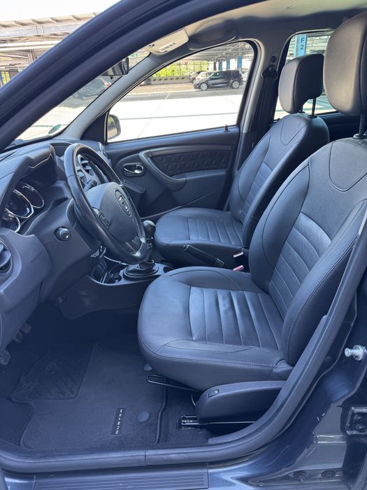 Dacia Duster Prestige /Navi/Scaune incalzite /Piele Bragadiru • OLX.ro