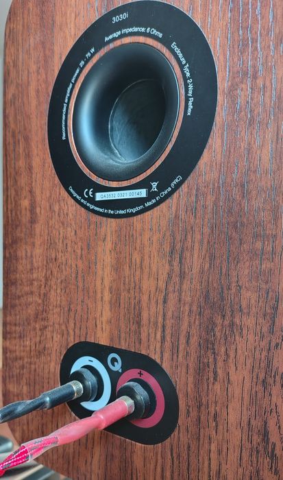 Boxe raft Q acoustics 3030i , maro Arad • OLX.ro