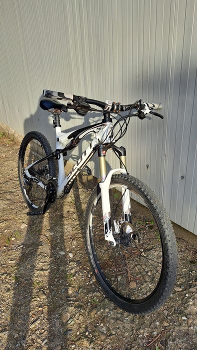 Bicicleta full suspension Scott spark Roman • OLX.ro