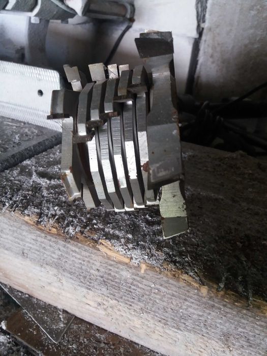 Cutite freza montant pvc Petrosani • OLX.ro