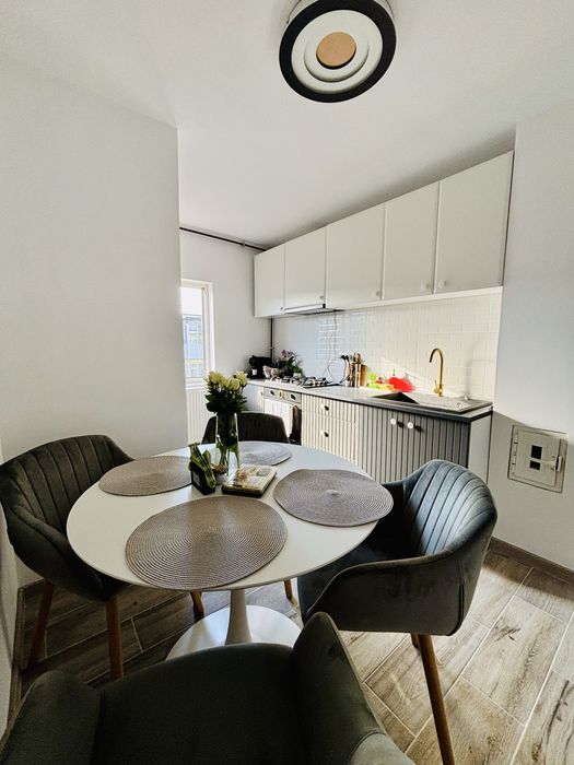 Apartament 2 camere complet renovat Arad • OLX.ro