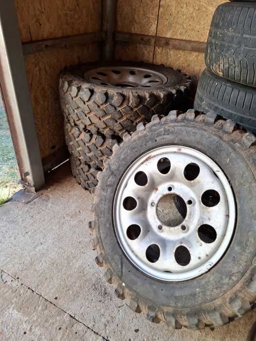 Jante tabla cu anvelope off road Vitara Drobeta-Turnu Severin • OLX.ro
