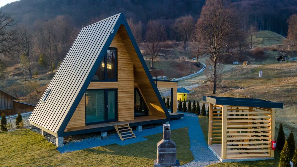 Cabana stil A-Frame, Terase, Foisoare si Case din structura de lemn Brasov • OLX.ro