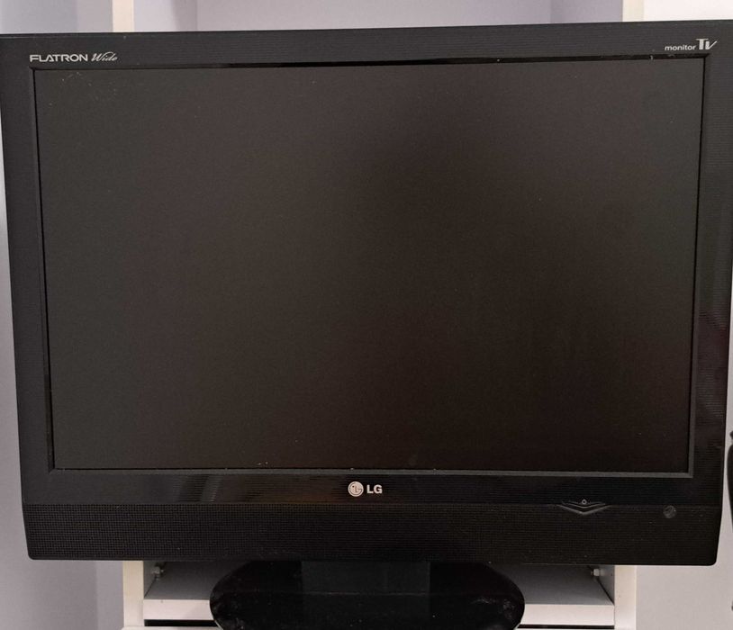 Monitor tv LG Flatron 20 inch Bucuresti Sectorul 6 • OLX.ro