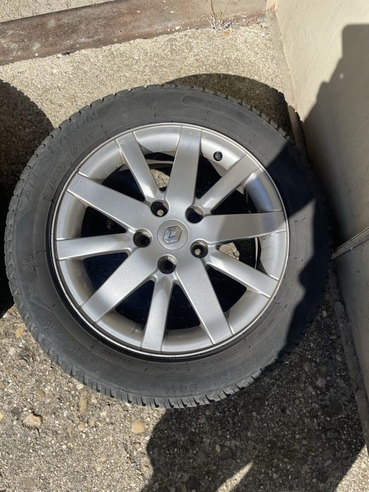 Jante Renault Megane R16 cu cauciucuri Moreni • OLX.ro