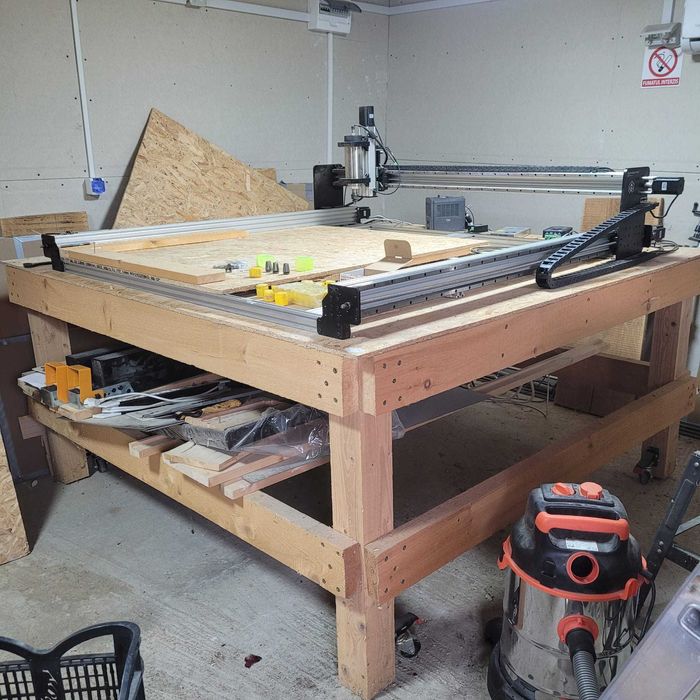 CNC Router QueenBee PRO 1500×1500mm –Doar 12 ore utilizare + Accesorii ...