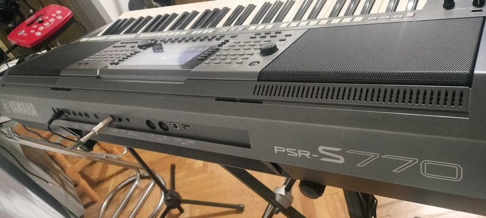 Vand yamaha psr s770 Brasov • OLX.ro