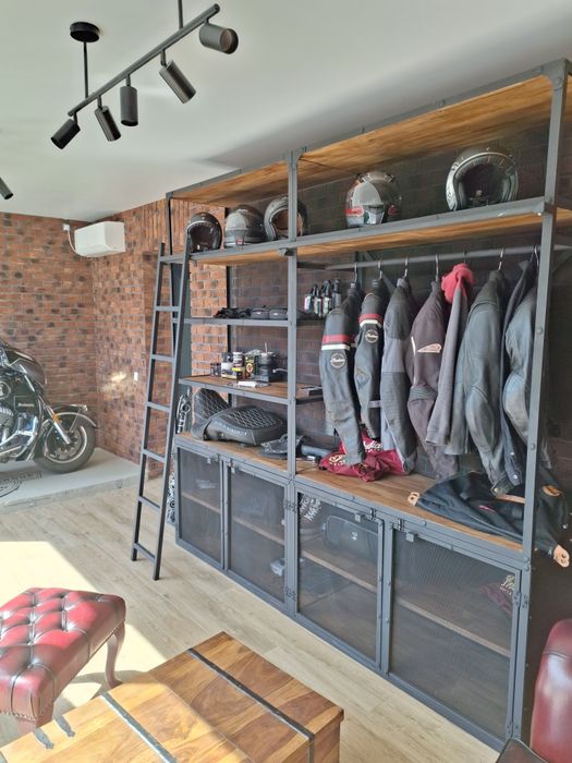 Comoda și raft stil industrial pentru moto sau dressing cu scara ...