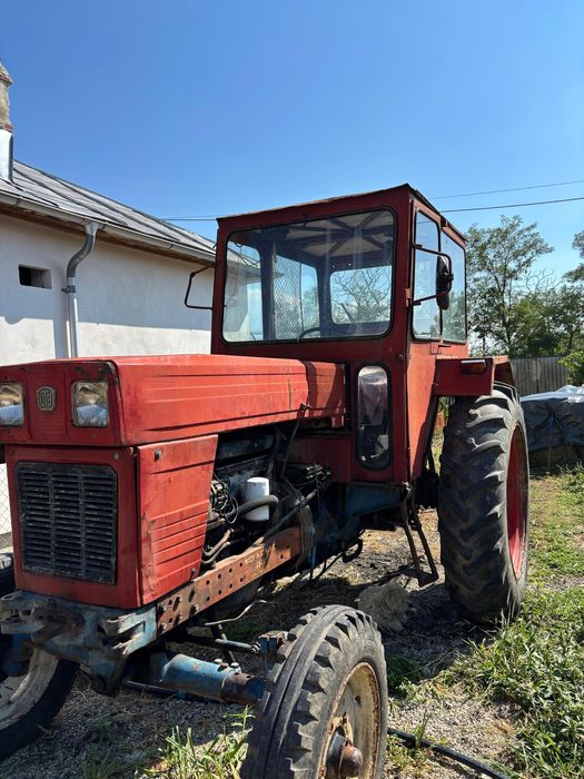 Vand Tractor UTB 650 (detin carte de identitate a vehiculului) Balcesti ...