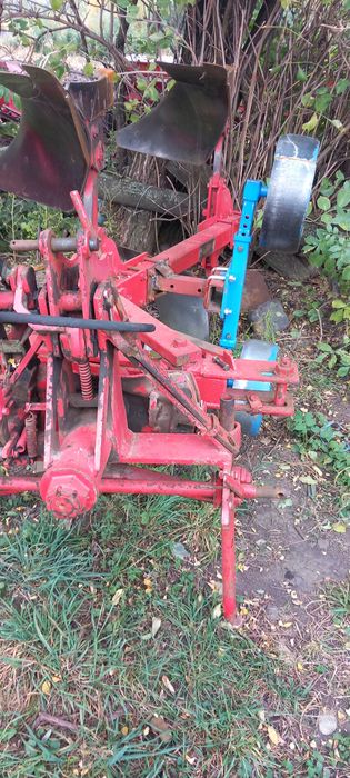 Plug reversibil 2 brazde Dorohoi • OLX.ro