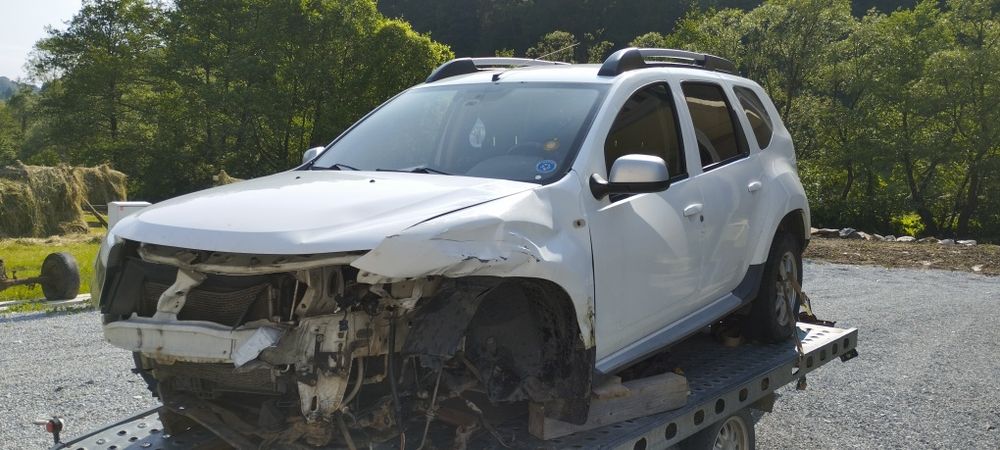 Dacia Duster 4x4 diesel avariat Ilva Mica • OLX.ro