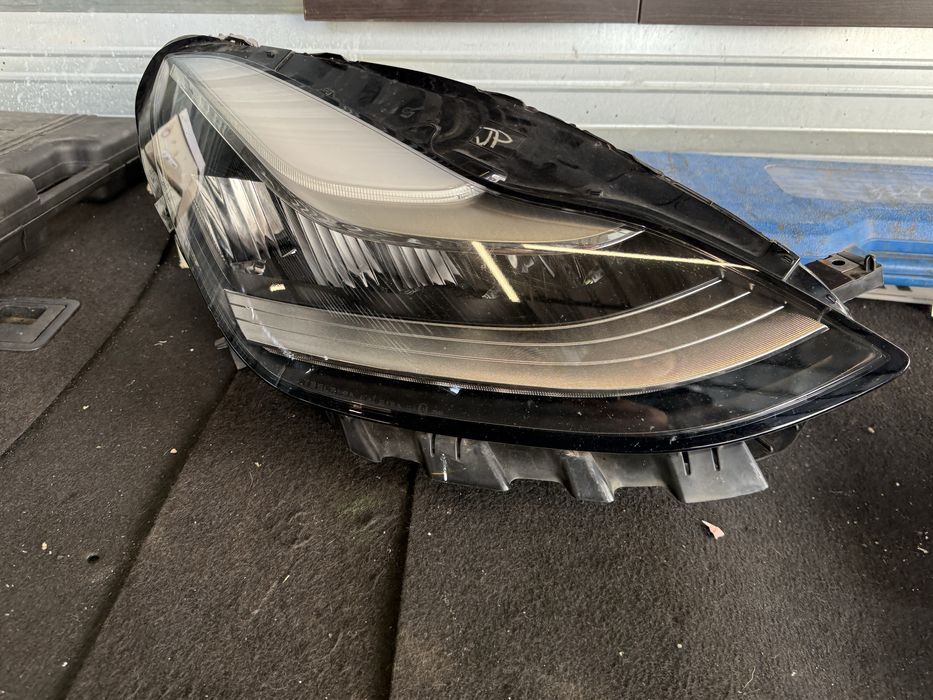 Оригинален фар десен Тесла Tesla 3/Y Full Led hd/lp asy ece гр. Варна ...