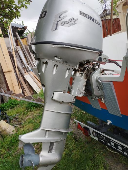 Vand Barca Gib Sea..cu motor si peridoc Galati • OLX.ro