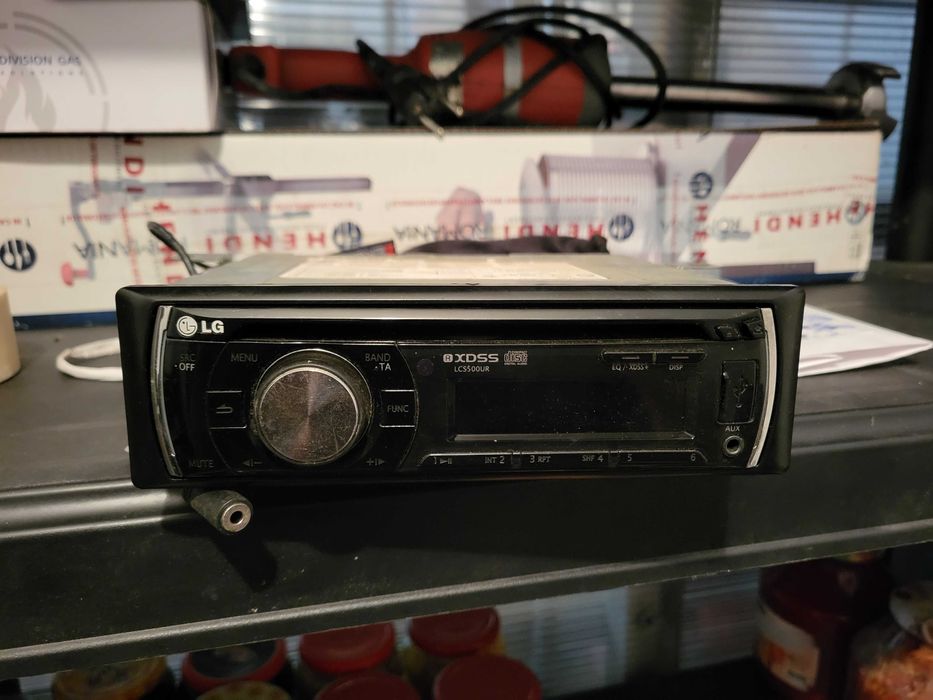 Radio CD auto LG LCS500UR, 4x53,USB, AUX Iasi • OLX.ro