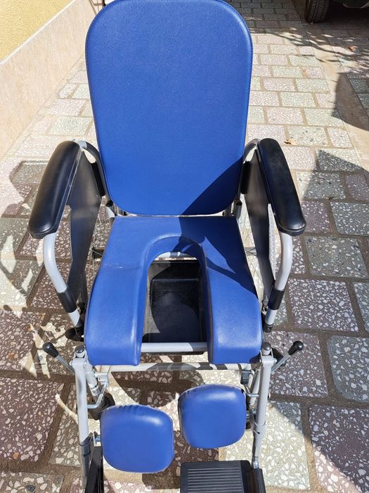 Vând scaun rulant persoane cu handicap Romos • OLX.ro