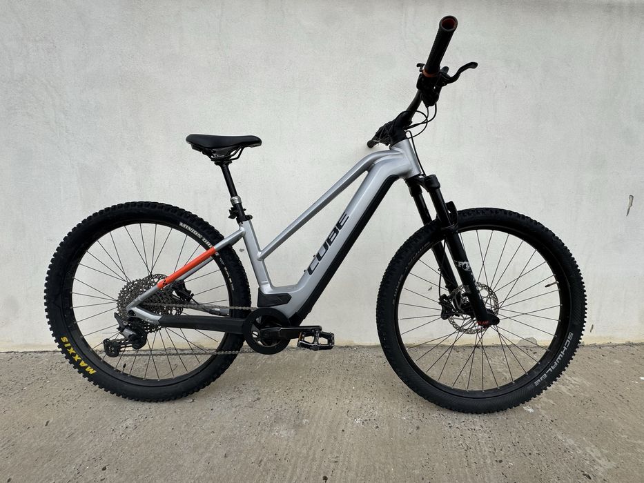 Bicicleta electrica Cube Reaction Hybrid Pro 750 Grey Roti 29 Tulcea ...