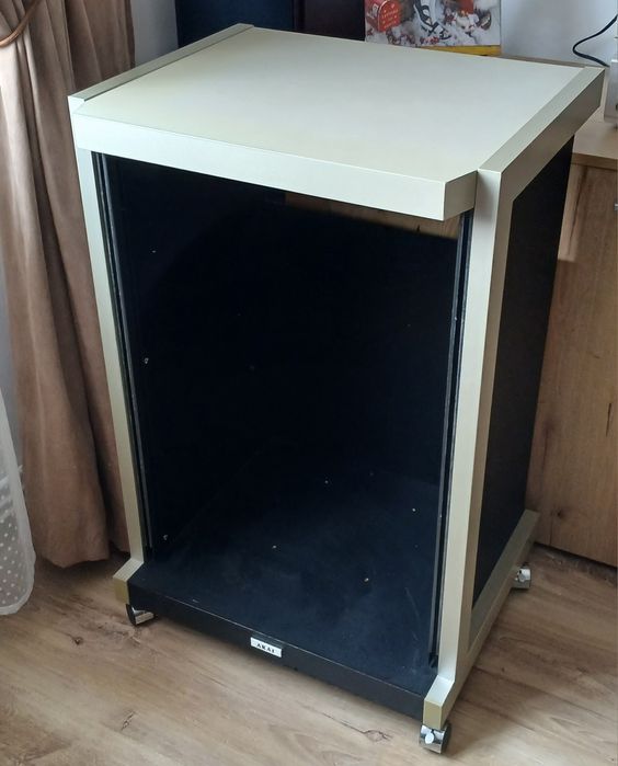 Stand rack audio Akai original Brasov • OLX.ro