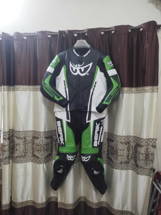 Berik EU60 Кожен екип от 2 части гр. Пловдив Каменица 1 • OLX.bg