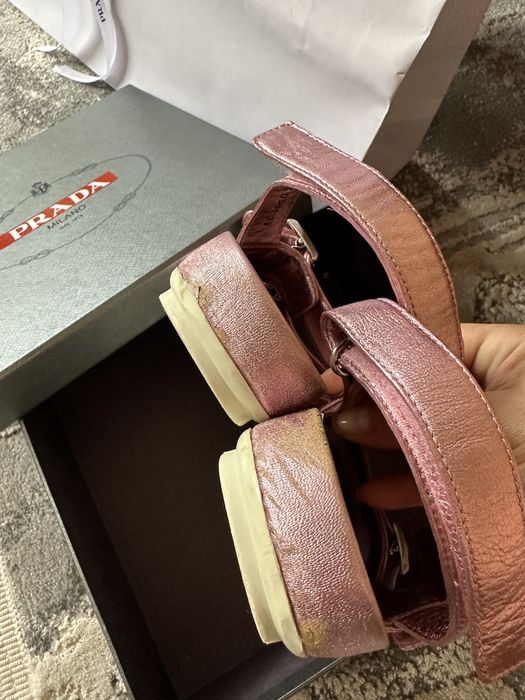 Оригинални сандалки Prada за момиче, номер 33 гр. София Бояна • OLX.bg