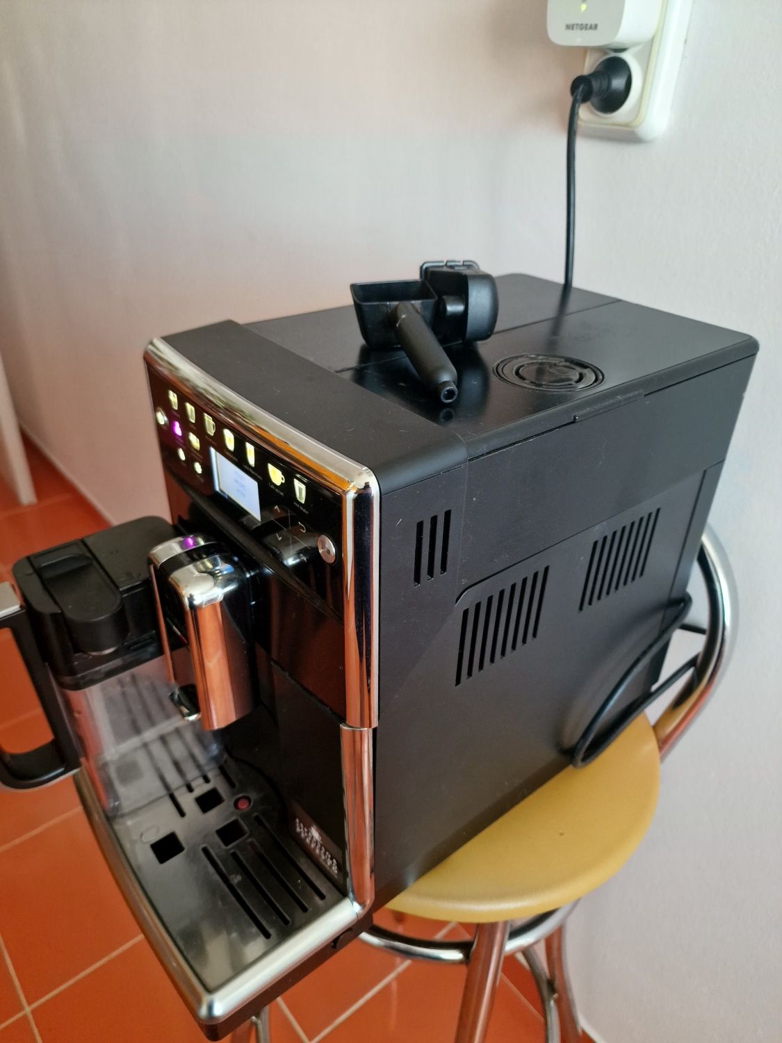 Espressor automat Saeco PicoBaristo Deluxe Dosu Bricii • OLX.ro