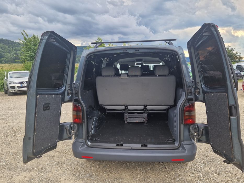 Volkswagen vw T5 1.9tdi 8+1 locuri AC maxi Piatra Neamt • OLX.ro